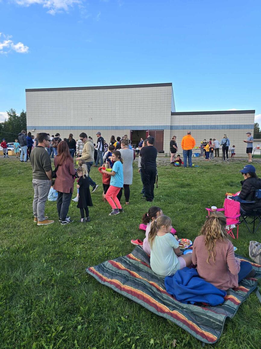 Hot Diggity Dog - Welcome Back! | Ecole Red Bluff Lhtako Elementary